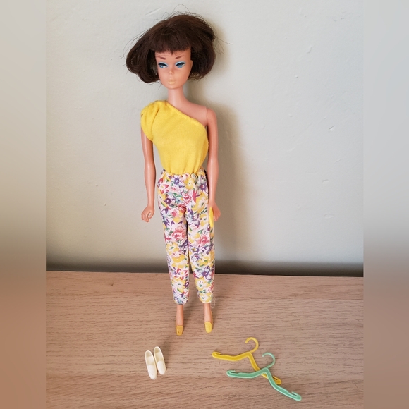 Barbie | Toys | Vintage 96s Short Haired Brunette Barbie In Excellent ...